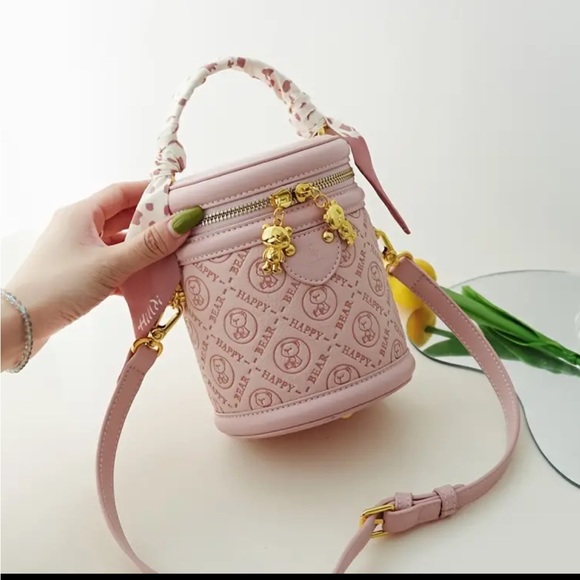 Bags | 17 Cylinder Animal Embossed Bucket Bag Womens Bear Zipper ...